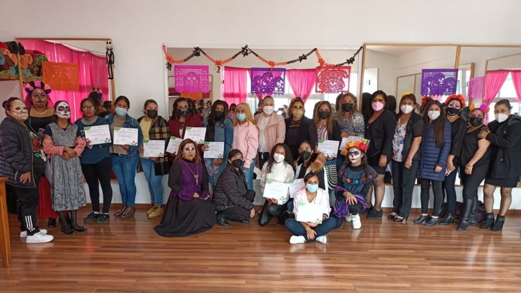 Preservan tradiciones de Día de Muertos en polígonos Jaltepec, Cañada y ...