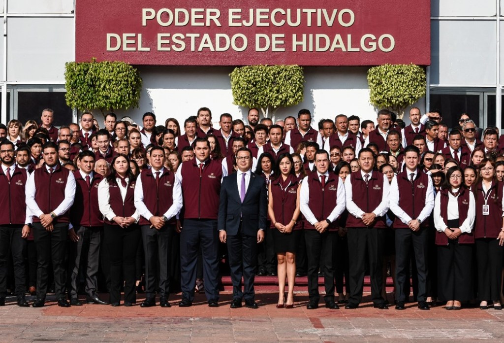 Oficialía Mayor del gobierno estatal, rindieron honores a la bandera en ...