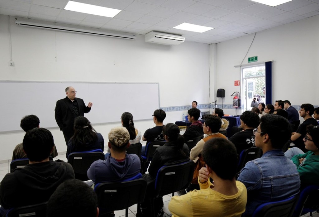 La tecnología requiere de un uso ético: Richard Forno, profesor ...