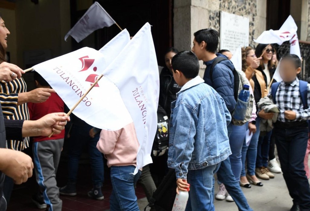 Dan banderazo en Tulancingo al programa de verano “Mis Vacaciones en la ...